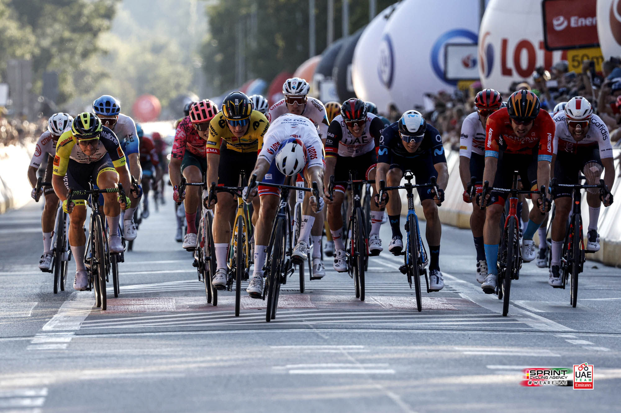 Ackermann top-10 in closing sprint in Poland - UAE team Emirates